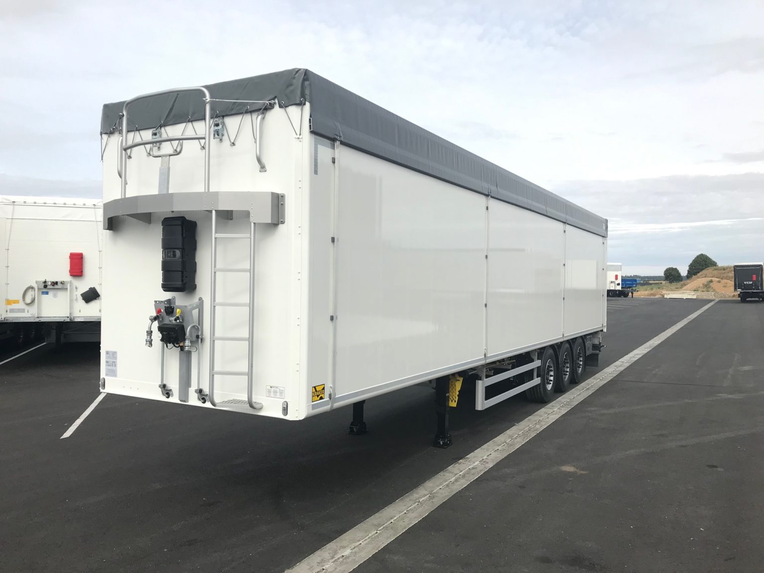 KRAKER - Fond mouvant 92m3 - NEUF - DELTA🔺TRAILERS