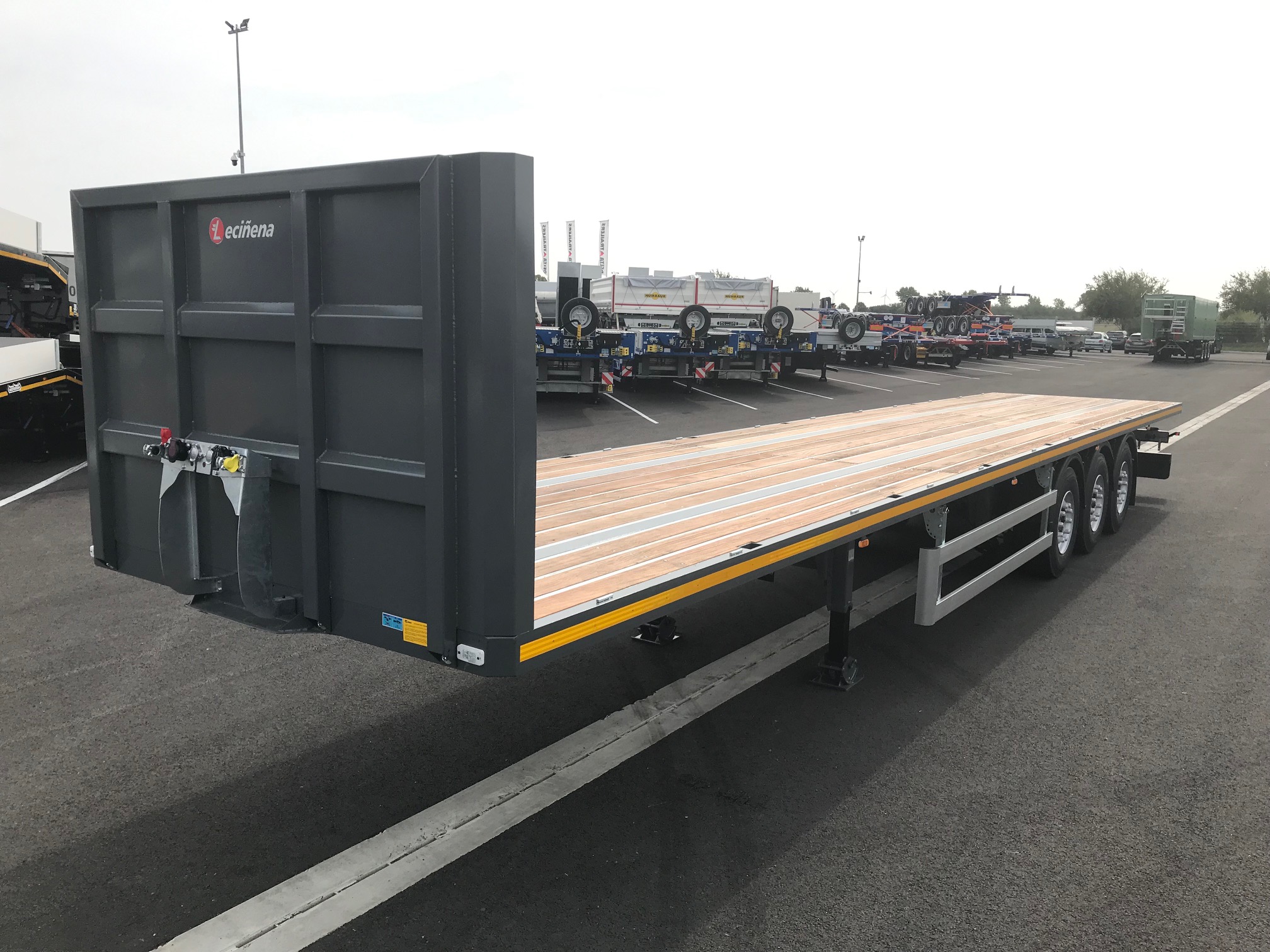 Leciñena - Plateaux - Lecinena 155 - DELTA🔺TRAILERS